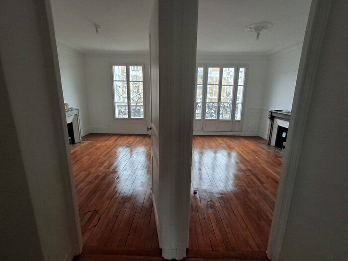 Appartement à louer - Moskowa-Porte Montmartre-Porte de Clignancourt, Paris ème arrondissement - 2 pièces - 1 chambre