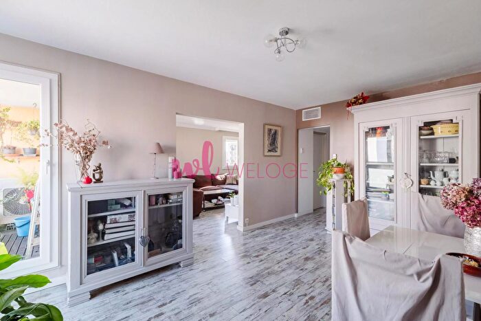 Appartement à vendre - Décines-Charpieu, Sablon - 4 pièces - 2 chambres