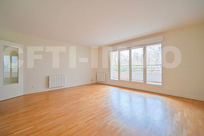 Appartement à louer - Hôtel de Ville, Courbevoie - 4 pièces - 3 chambres