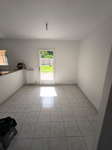 Villiers-le-Bâcle : Appartement 1 pièce à louer