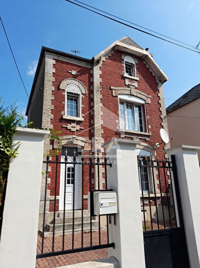 Maison à vendre - Tergnier, Tergnier ville - 8 pièces - 4 chambres
