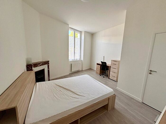 Appartement à louer - Roanne, Faubourg Paris - 3 pièces - 2 chambres