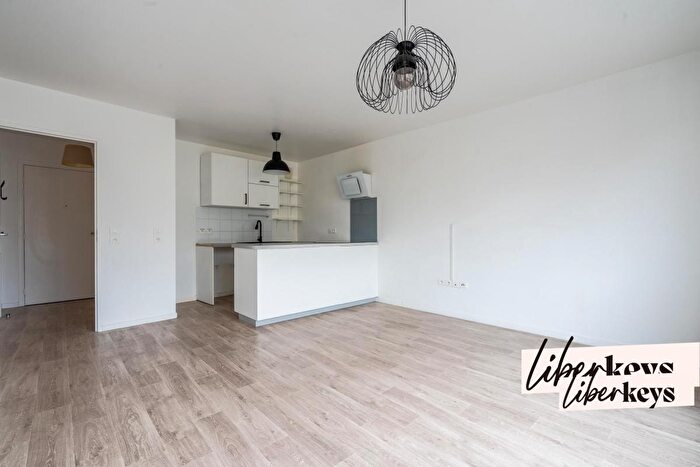 Appartement à vendre - Orly, Bas Clos - 3 pièces - 2 chambres