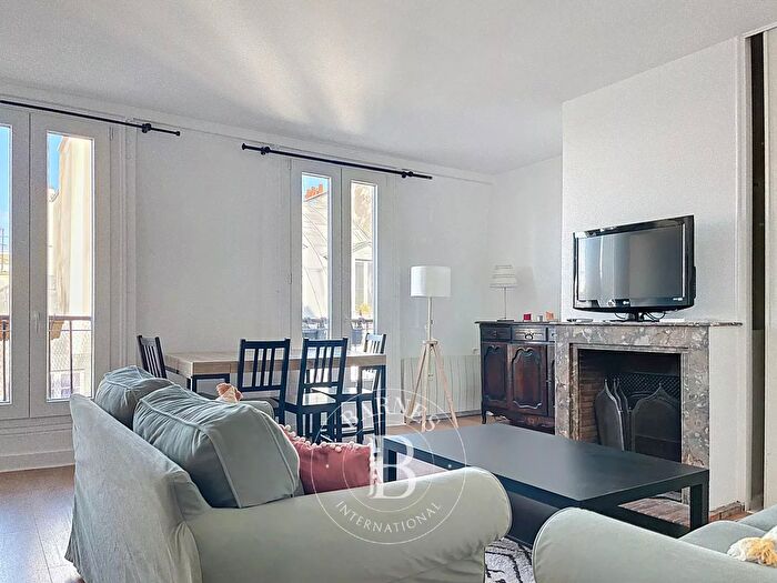 Appartement à louer - Paris e , Porte Saint-Martin, Paradis - 3 pièces - 2 chambres