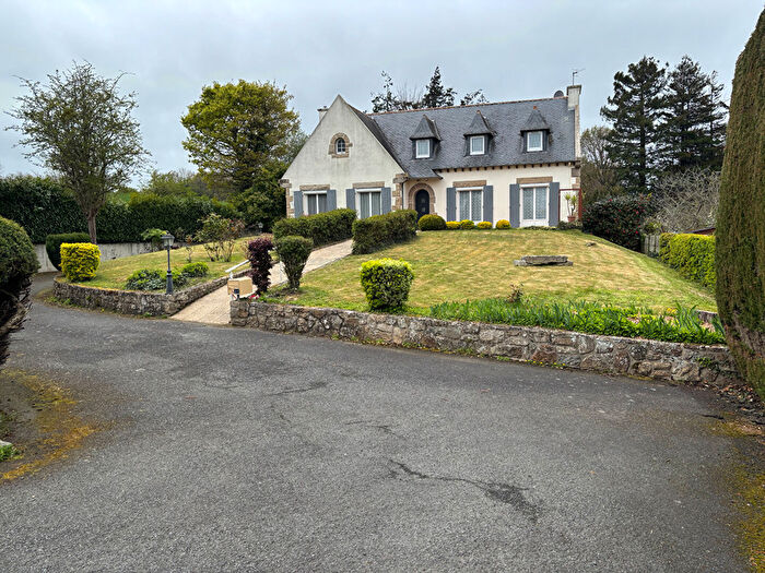 Maison à vendre - Yffiniac - 8 pièces - 6 chambres