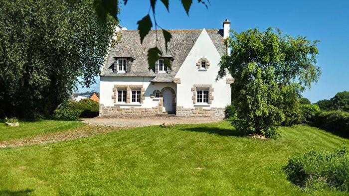 Lanmeur : Maison 5 pièces à vendre