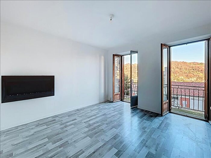 Appartement à louer - Decazeville - 3 pièces - 2 chambres