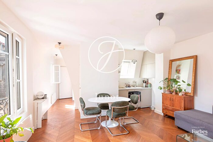 Appartement 2 pièces à Paris 18ème, Grandes Carrières, Clichy, à vendre
