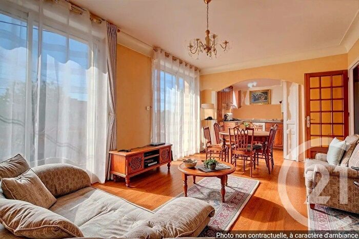 Maison à vendre - Theix - 6 pièces - 4 chambres