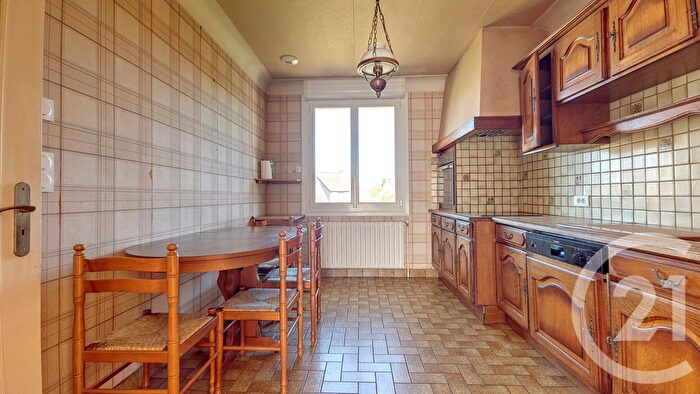 Maisons à vendre et appartements à louer - 3