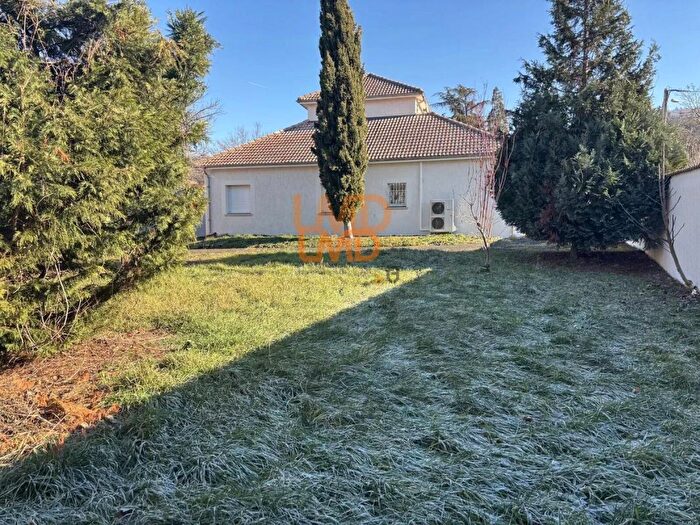 Maison à vendre - Mirefleurs - 5 pièces - 4 chambres