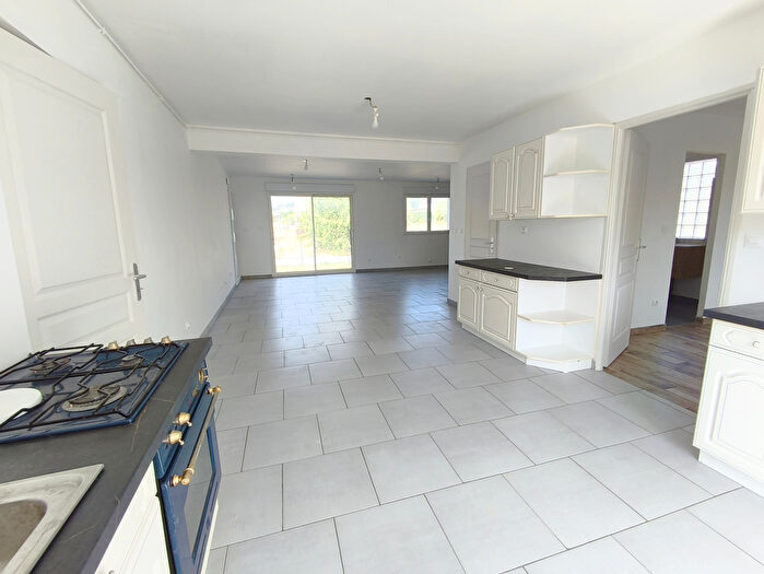 Maison 4 pièces à Pontvallain, à vendre