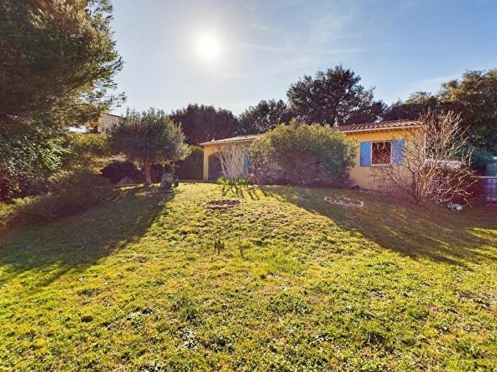 Maison à vendre - Roquemaure - 5 pièces - 3 chambres