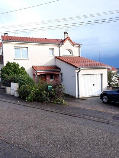 Maison à louer - Neuves-Maisons - 4 pièces - 3 chambres