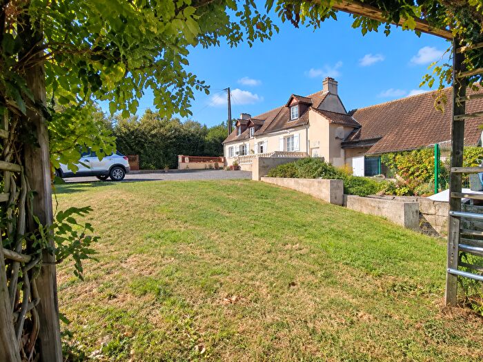 Maison 4 pièces à vendre - Brûlon