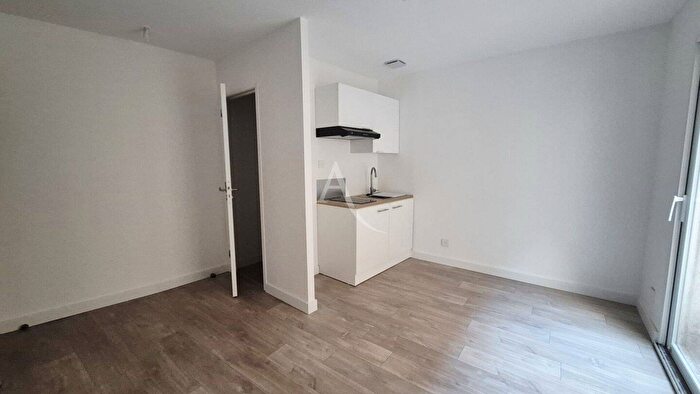 Centre Ville, Saint-Jean-dAngély - Appartement 2 pièces à louer