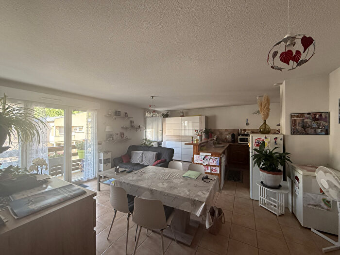 Appartement 2 pièces à Rieupeyroux, à vendre