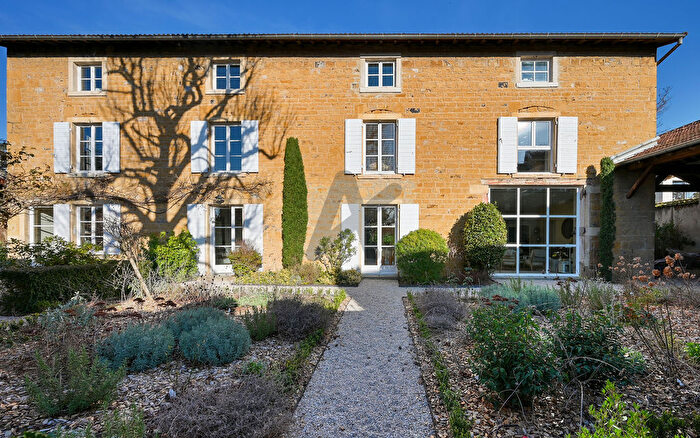 Maison à vendre - Chasselay - 8 pièces - 7 chambres