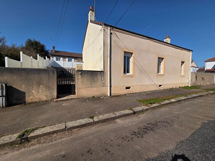 Maison 3 pièces à louer à Le Creusot, Sud Est