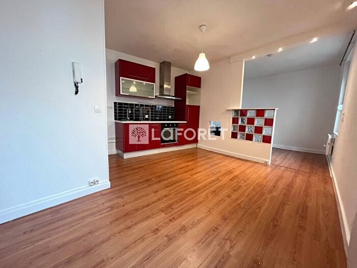 Appartement à louer - Centre Ville, Beaumont-sur-Oise - 1 pièce
