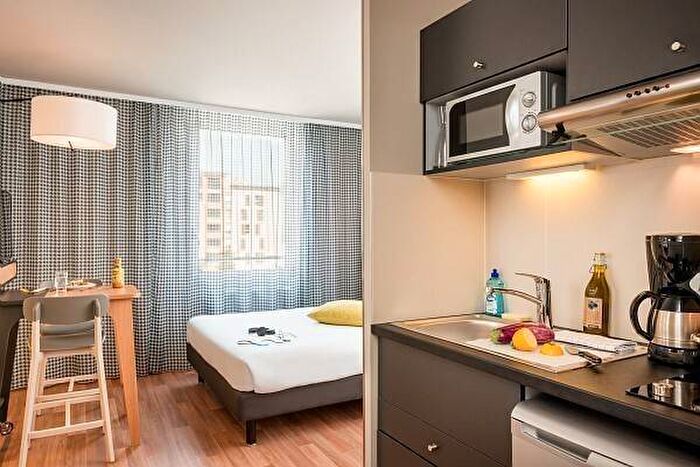 Appartement à louer - Vilmorin, Massy - 1 pièce