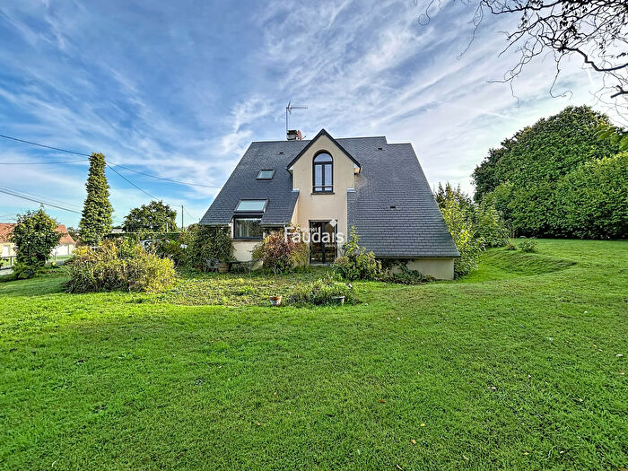Maison 6 pièces à Sainte-Suzanne-sur-Vire, à vendre
