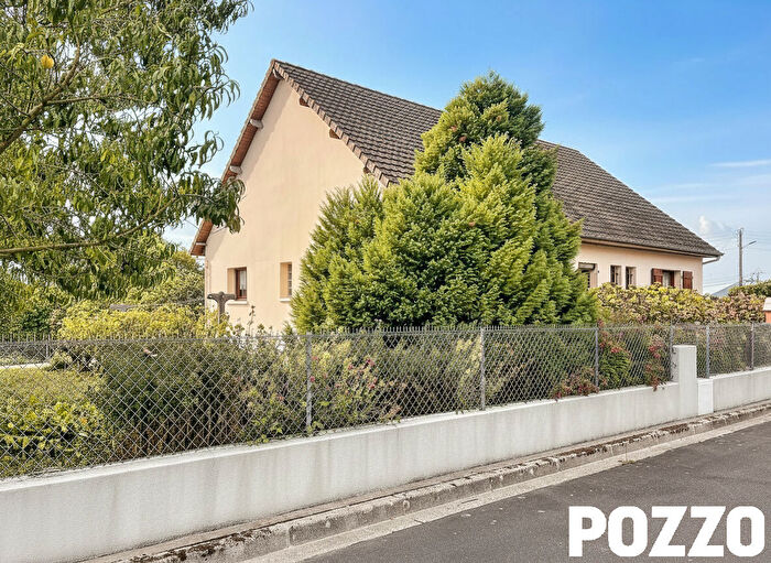 Condé-sur-Vire : Maison 5 pièces à vendre