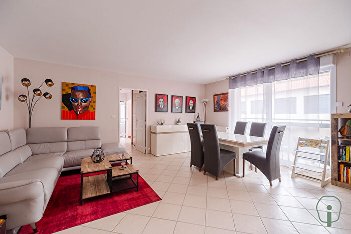 Appartement à vendre - Villeurbanne, Les Poulettes - 4 pièces - 3 chambres