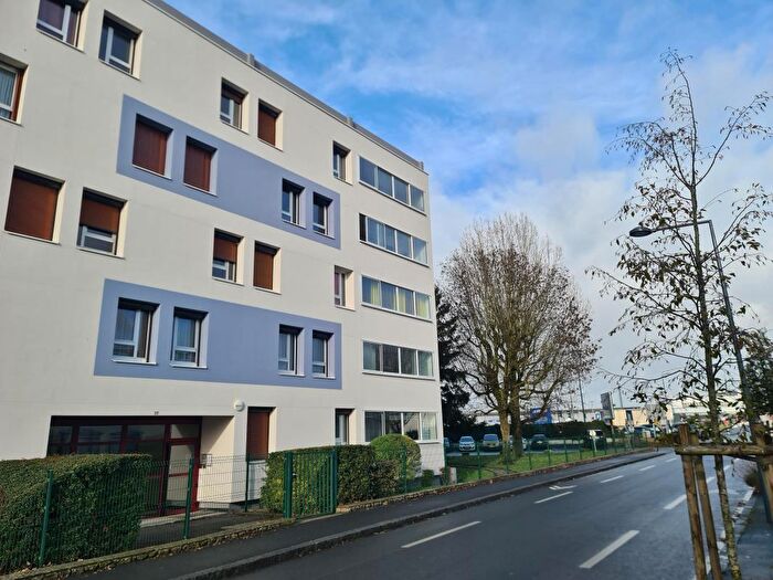 Appartement à vendre - Saint-Jean-de-la-Ruelle, Trois Fontaines, Petite Espère, Clémenceau - 4 pièces - 3 chambres