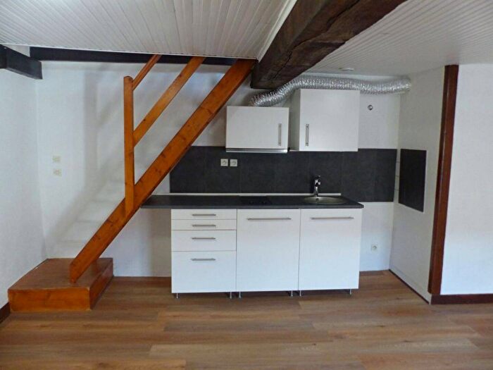 Centre Ville, Cosne-Cours-sur-Loire : Appartement 1 pièce à louer