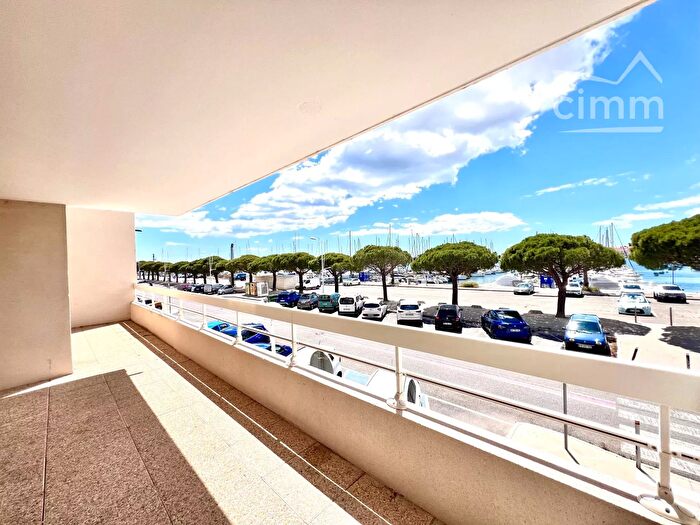 Appartement à vendre - Port-Saint-Louis-du-Rhône - 3 pièces - 2 chambres