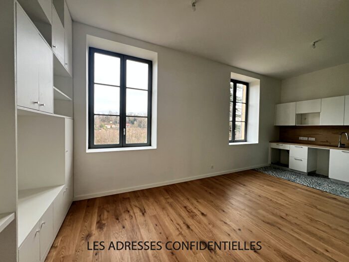 Appartement à louer - Charbonnières-les-Bains - 2 pièces - 1 chambre