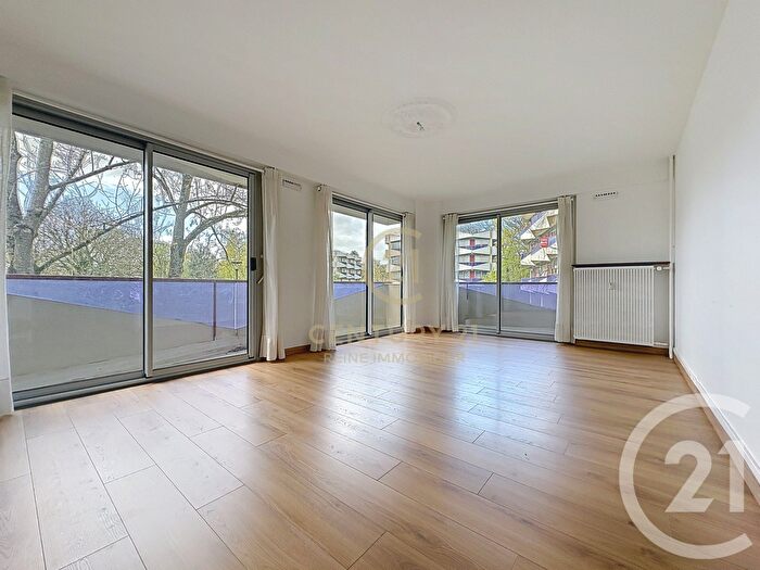 Appartement à louer - Quartiers Sud-Est, Le Landrel - 3 pièces - 2 chambres