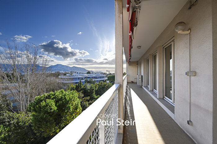 Appartement à vendre - Marseille e , Saint-Giniez - 4 pièces - 3 chambres