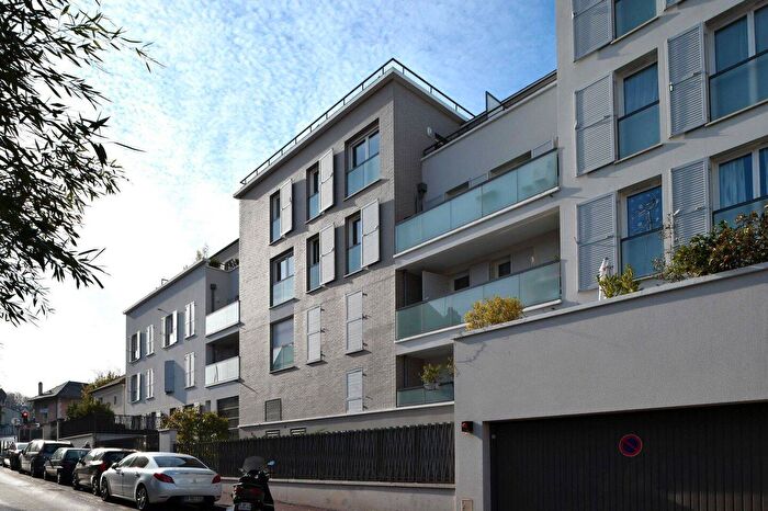 Appartement à louer - Vieux Pont, Nanterre - 3 pièces - 2 chambres