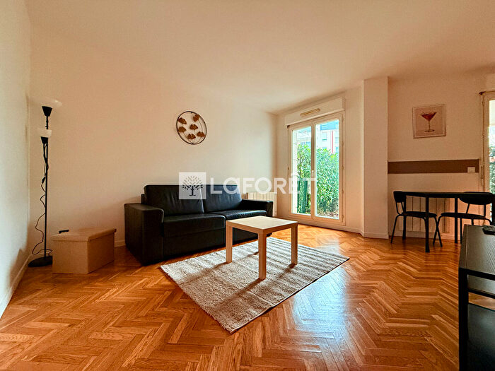 Le Plessis-Trévise, Centre-ville, Orly Parc : Appartement 1 pièce à louer