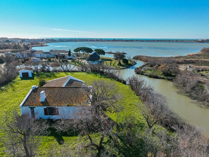 Maison à vendre - Saintes-Maries-de-la-Mer - 4 pièces - 3 chambres