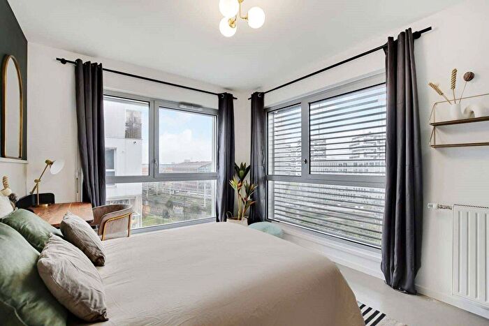 Pont de Flandre, Paris 19ème arrondissement - Appartement 1 pièce à louer