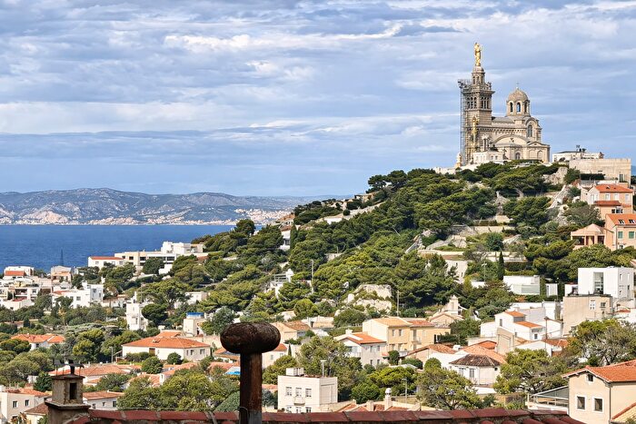 Appartement à vendre - Marseille e , Roucas Blanc - 4 pièces - 2 chambres