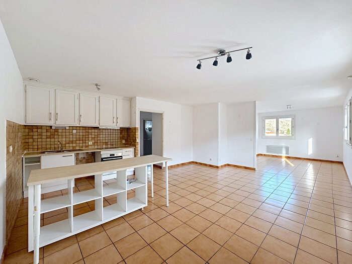 Appartement à louer - Champeix - 3 pièces - 2 chambres