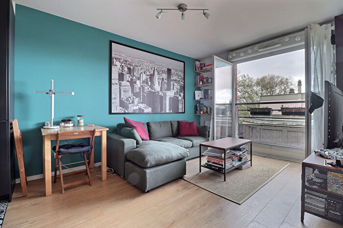 Appartement à vendre - La Courneuve, Centre-ville - 2 pièces - 1 chambre