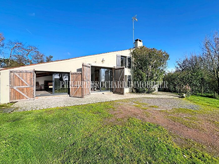 Maison à vendre - Avrillé - 6 pièces - 5 chambres