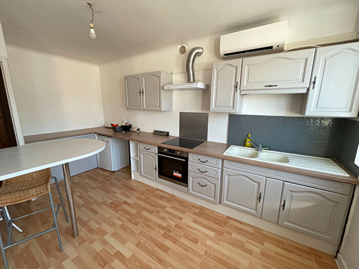 Appartement à louer - Maurs - 3 pièces - 2 chambres