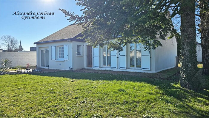 Maison 5 pièces à Noyant, à vendre