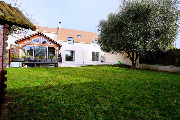 Maison à vendre - Issou - 7 pièces - 4 chambres