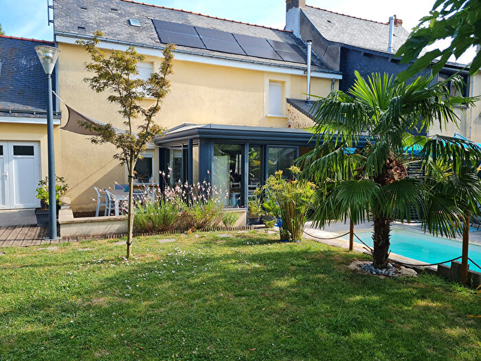 Maison à vendre - La Chapelle-Saint-Sauveur - 5 pièces - 4 chambres