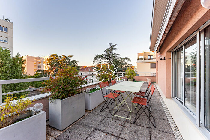 Appartement à vendre - Lyon e , Monchat - 4 pièces - 2 chambres