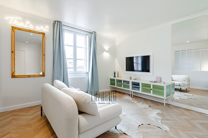 Appartement à louer - Toulouse, Les Carmes-Esquirol - 2 pièces - 1 chambre