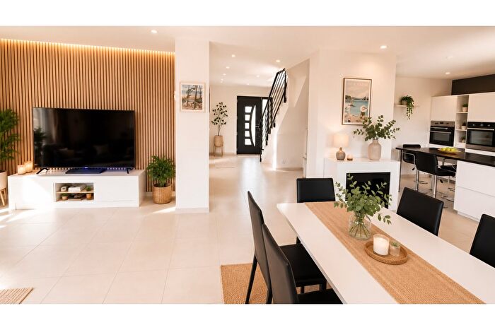 Vauvert - Maison 6 pièces à vendre