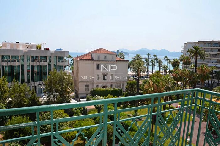 Appartement à vendre - Cannes, Centre-ville - 5 pièces - 3 chambres